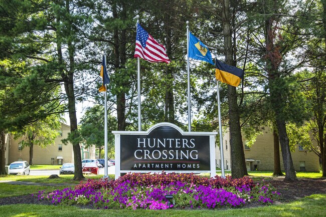HUNTERS CROSSING Apartments Off-Campus Housing, Newark, DE