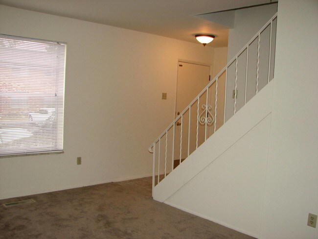 Carrollton Village Apartments - Bridgeton, MO | ForRent.com