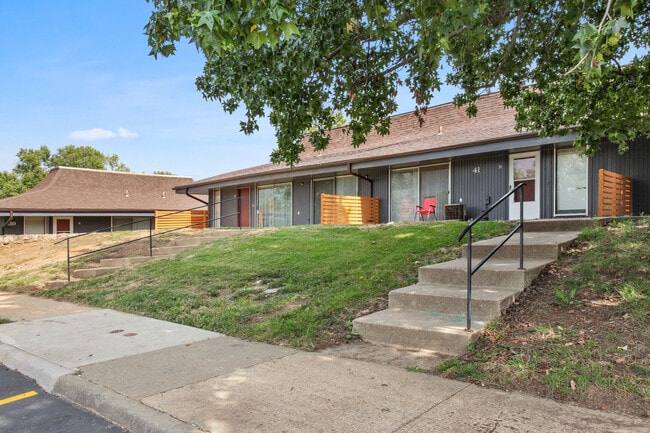 Rock Ridge Ranch Apartments - Kansas City, MO | ForRent.com