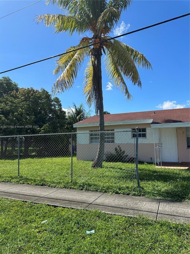 2115 SW 50th Ave Rental For Rent in West Park, FL | ForRent.com
