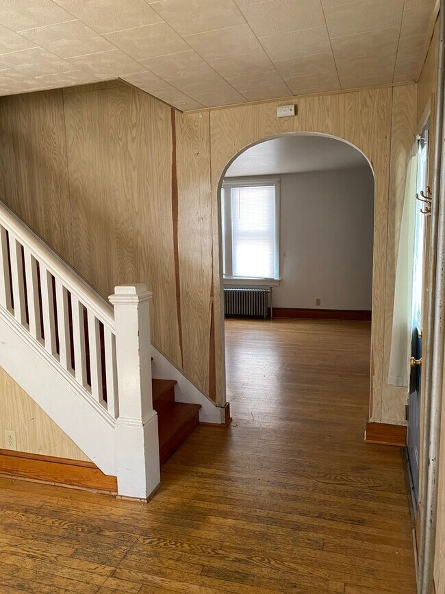 4 Middle Spring Avenue, Shippensburg, PA 1... - House Rental in ...