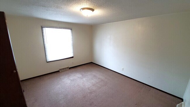 1045 3rd St Condo Unit #E - Condo for Rent in Marion, IA | ForRent.com