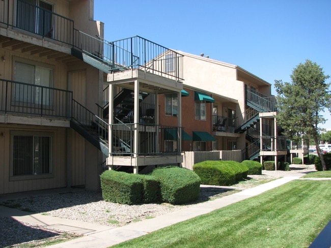 Pinewood Estates Apartments For Rent in Albuquerque, NM | ForRent.com