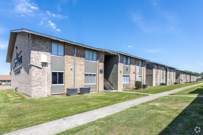 Avery Trace Apartments - Port Arthur, TX | ForRent.com
