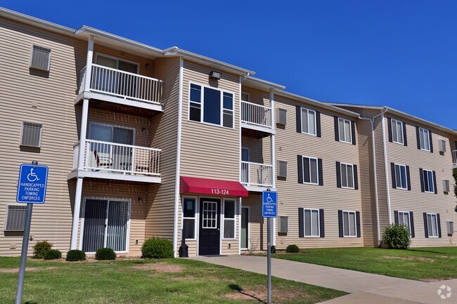 Ross Estates Apartments - Lawton, OK | ForRent.com