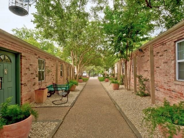 2904 Windsor Rd - Townhome Rental in Austin TX | ForRent.com