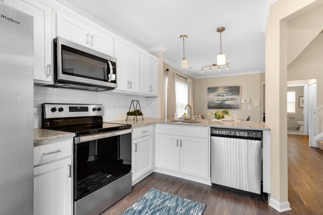 Mainstreet Village Apartments - Novi, MI | ForRent.com