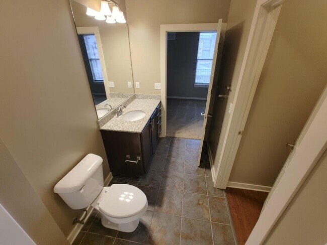 Shadow Lake Square Apartments - Papillion, NE | ForRent.com