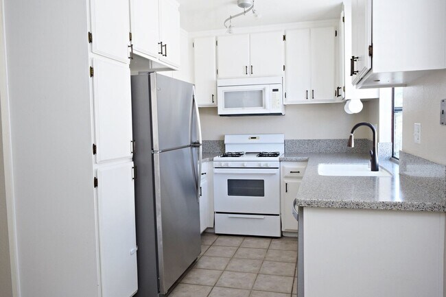 2BD/2BA Condo in Normal Heights with Vault... - San Diego, CA | ForRent.com