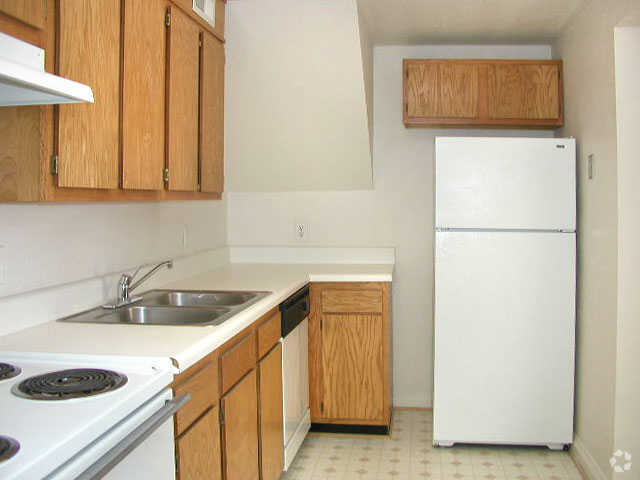 Mariner's Watch Apartments For Rent in Norfolk, VA | ForRent.com