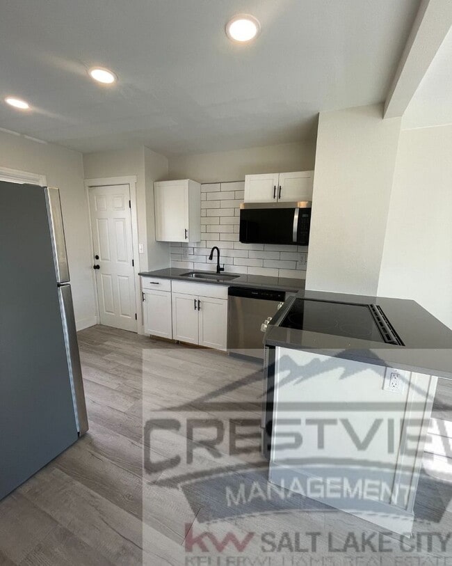 Theall Triplex Unit 986 Off-Campus Housing, Ogden, UT