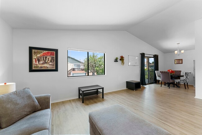 3828 E Dulciana Ave Off-Campus Housing, Mesa, AZ