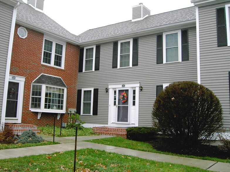 191 Georgetown Dr Unit 191 - Condo for Rent in Glastonbury, CT ...