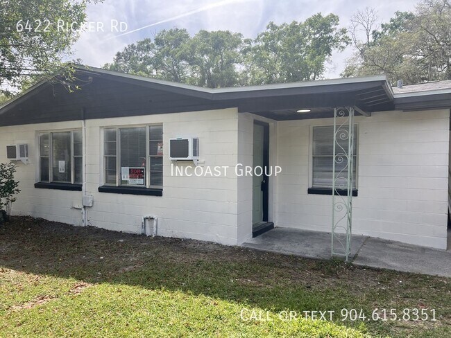Newly Renovated 2BR, 1BA Duplex with Moder... - Townhome Rental in ...