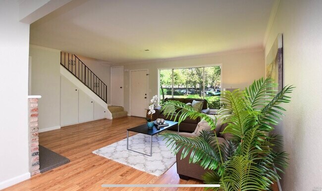 322 Gate Way Off-Campus Housing, Santa Rosa, CA