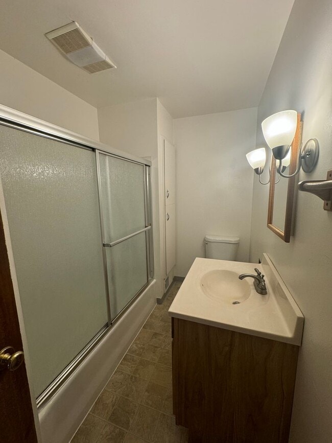 2.5 Miles (6 minutes or less) to Oregon Tech and Sky Lakes Medical ...