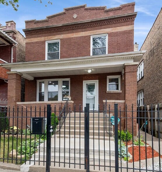 7744 S Carpenter St - House for Rent in Chicago, IL | ForRent.com