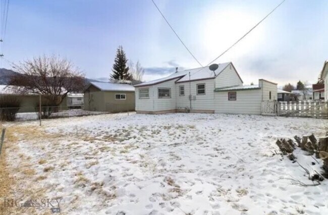2025 Grand Ave Rental - House Rental in Butte, MT | ForRent.com