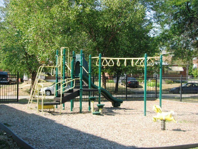 University Commons Apartments - University City, MO | ForRent.com