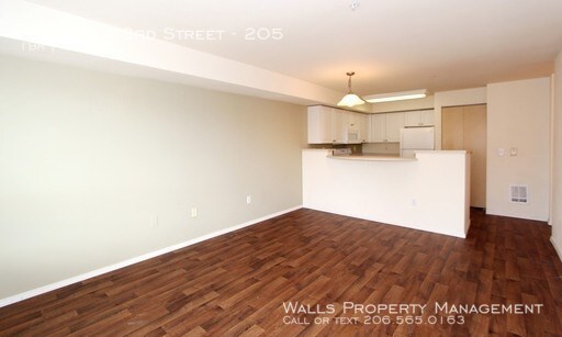1307 N 43rd St Unit 205 - Apartment for Rent | Seattle, WA | Starting ...