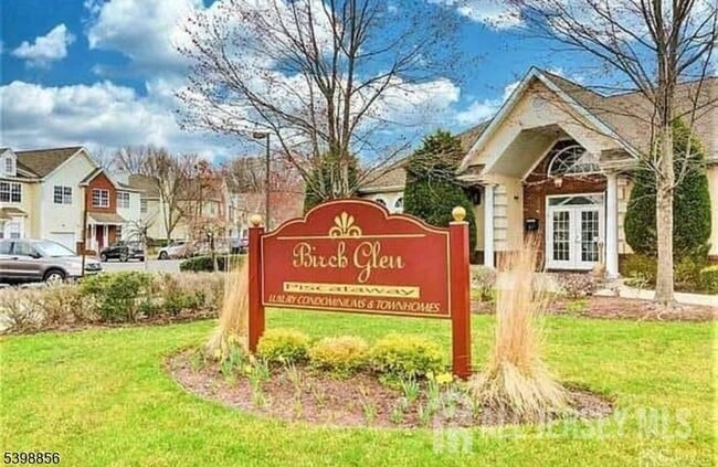 189 Sunshine Dr Off-Campus Housing, Piscataway, NJ