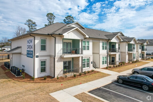The Austin Apartments - Opelika, AL | ForRent.com