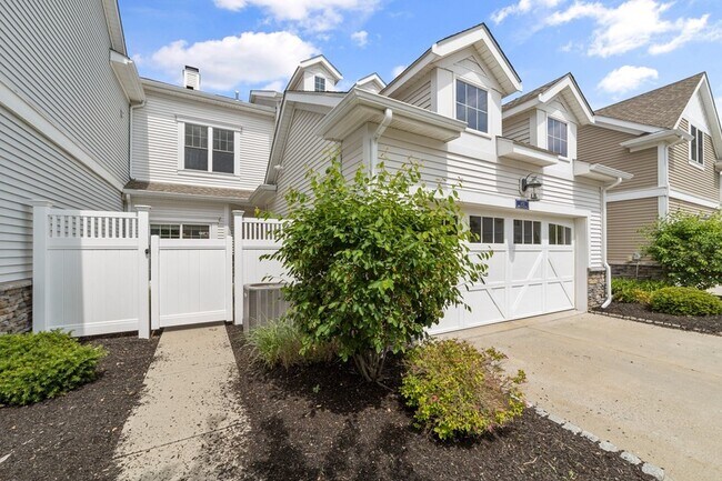 172 USS Stayner Dr Condo Unit 2102 - Condo for Rent in Hingham, MA ...