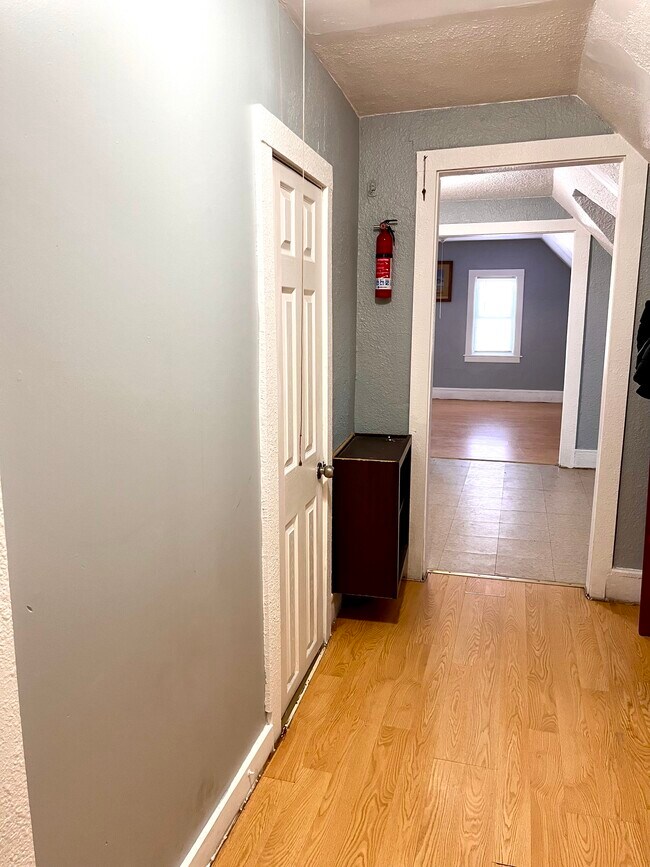 1594 Dwight St Apartments Unit 3rd Floor - Springfield, MA | ForRent.com