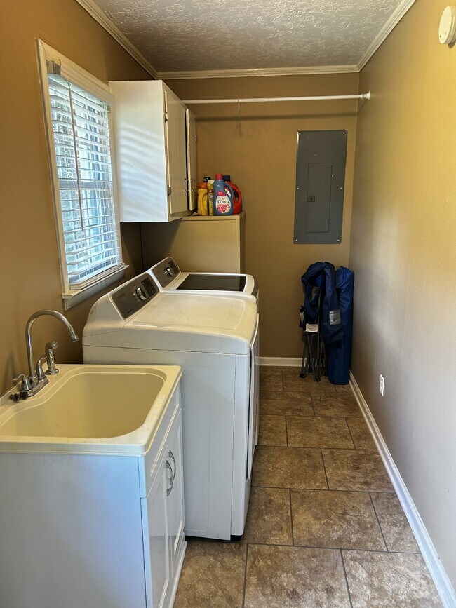 Charming 3 Bed, 2 Bath Rental Home in Mart... - Martin, TN | ForRent.com