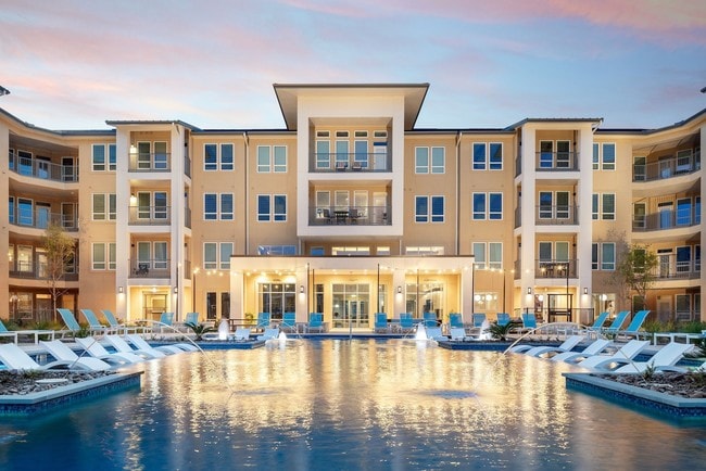 Caroline Longhorn Quarry Apartments For Rent in San Antonio, TX ...