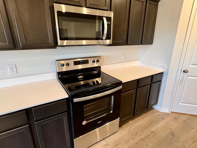 931 Buttercup Dr House - House Rental in Pilot Point, TX | ForRent.com