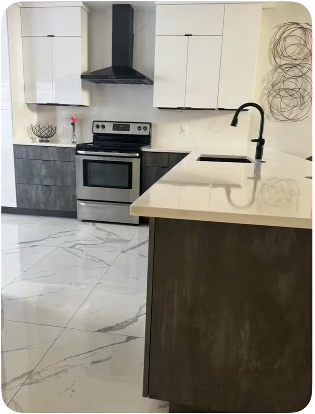 266 Competition Dr Off-Campus Housing, Kissimmee, FL