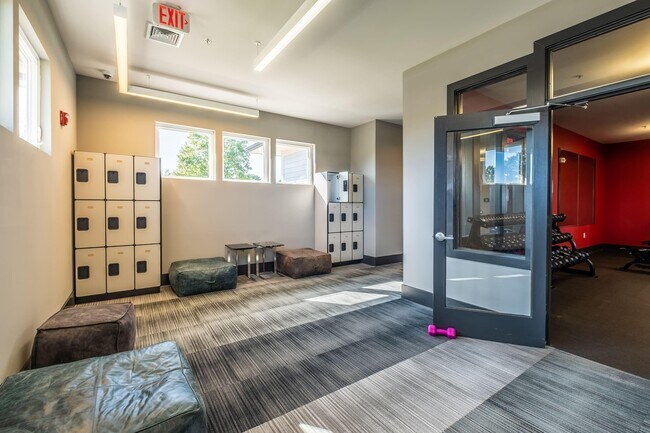 Foxridge Apartment Homes | Virginia Tech | Off-Campus Housing Search