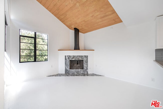 29235 Heathercliff Rd Unit 7 - Condo for Rent in Malibu, CA | ForRent.com