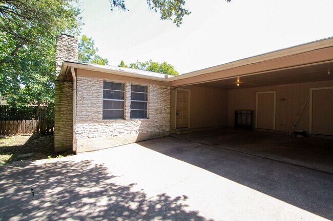 5801 Libyan Dr Unit Unit B - Apartment for Rent | Austin, TX | Starting ...