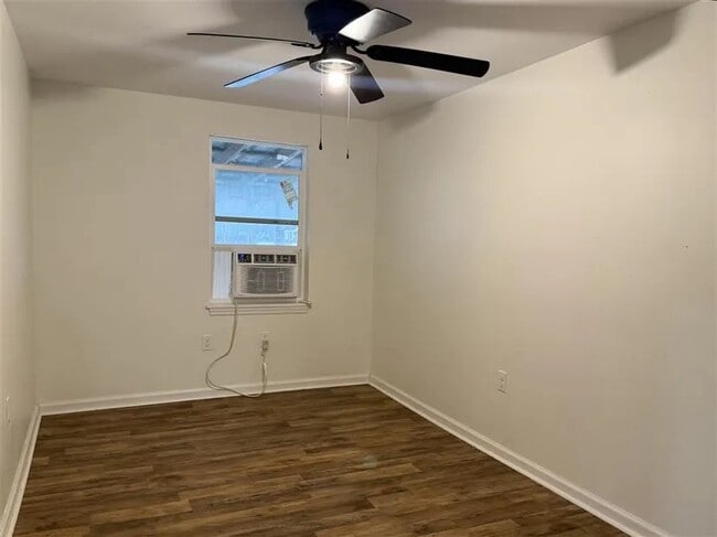 1810 N Church St Off-Campus Housing, Jennings, LA