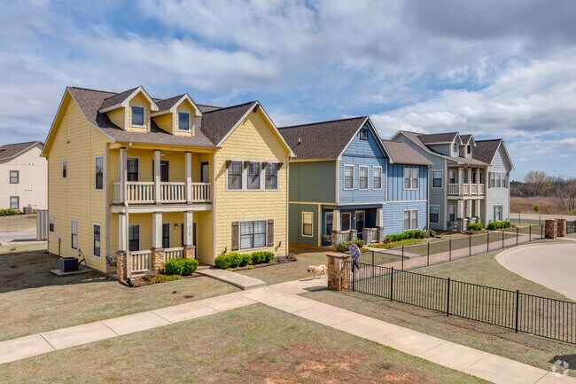 Cottage Row Stillwater Apartments Off-Campus Housing, Stillwater, OK