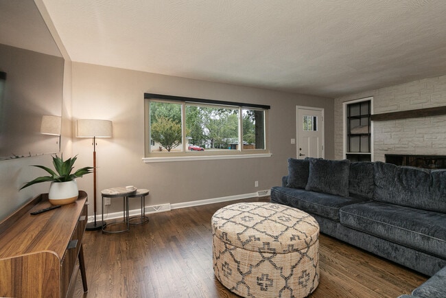 1936 E Greenwood St Off-Campus Housing, Springfield, MO