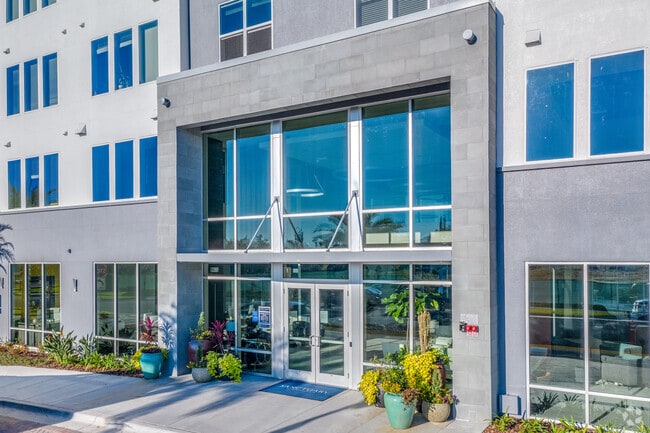 Sanctuary at Centerpointe Apartments - Altamonte Springs, FL | ForRent.com