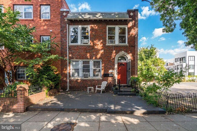 1615 12th St NW Apartment For Rent in Washington, DC | ForRent.com
