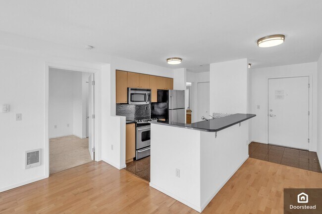 412 11th Ave Unit APT 503 - Condo for Rent in Seattle, WA | ForRent.com