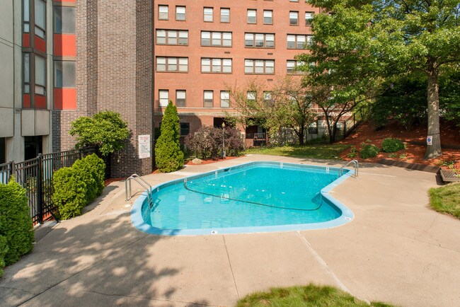 Skyview Downtown Apartments - Springfield, MA | ForRent.com