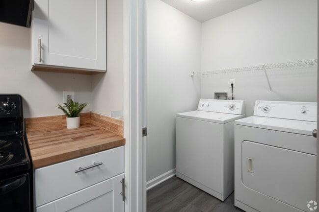 The Vue on Ross Apartments | Auburn University | Off-Campus Housing Search