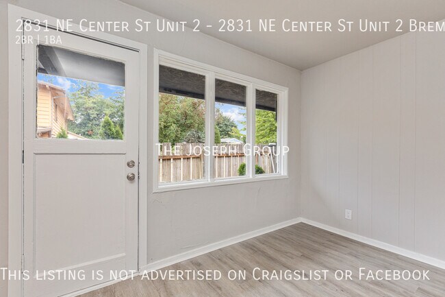 Amazingly located 2 bed/1 bath in Manette ... Apartment Unit 2831 NE ...