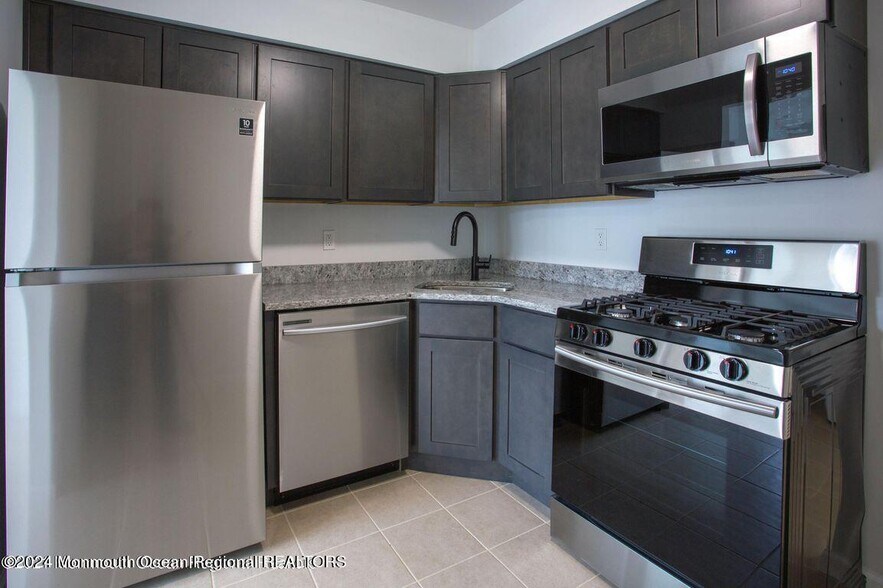 17 Diane Dr - Condo for Rent in Tinton Falls, NJ | ForRent.com