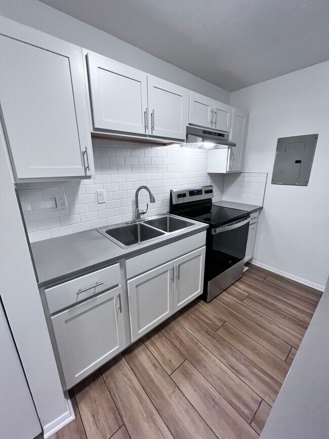 Acres Crossing Apartments - Akron, OH | ForRent.com