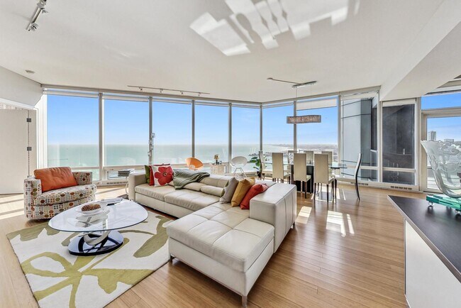 340 E Randolph St Unit 4901 Off-Campus Housing, Chicago, IL