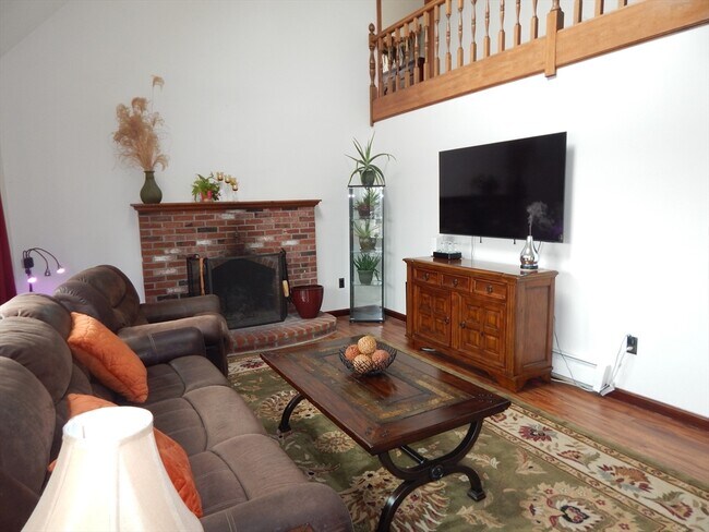 18 Powder House Ln - House Rental in Leominster, MA | ForRent.com