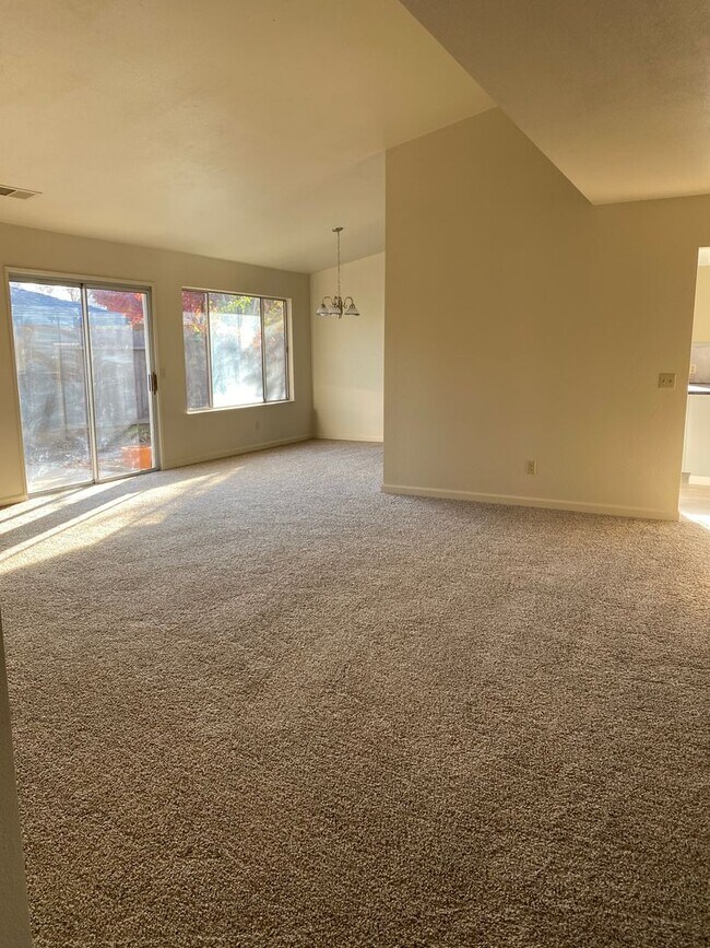 3 Bedroom North Merced Available Now!! House - House Rental in Merced ...