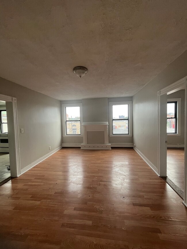 756 Park St Apartment Unit 2 E 3 bedroom aprtment - Hartford, CT ...